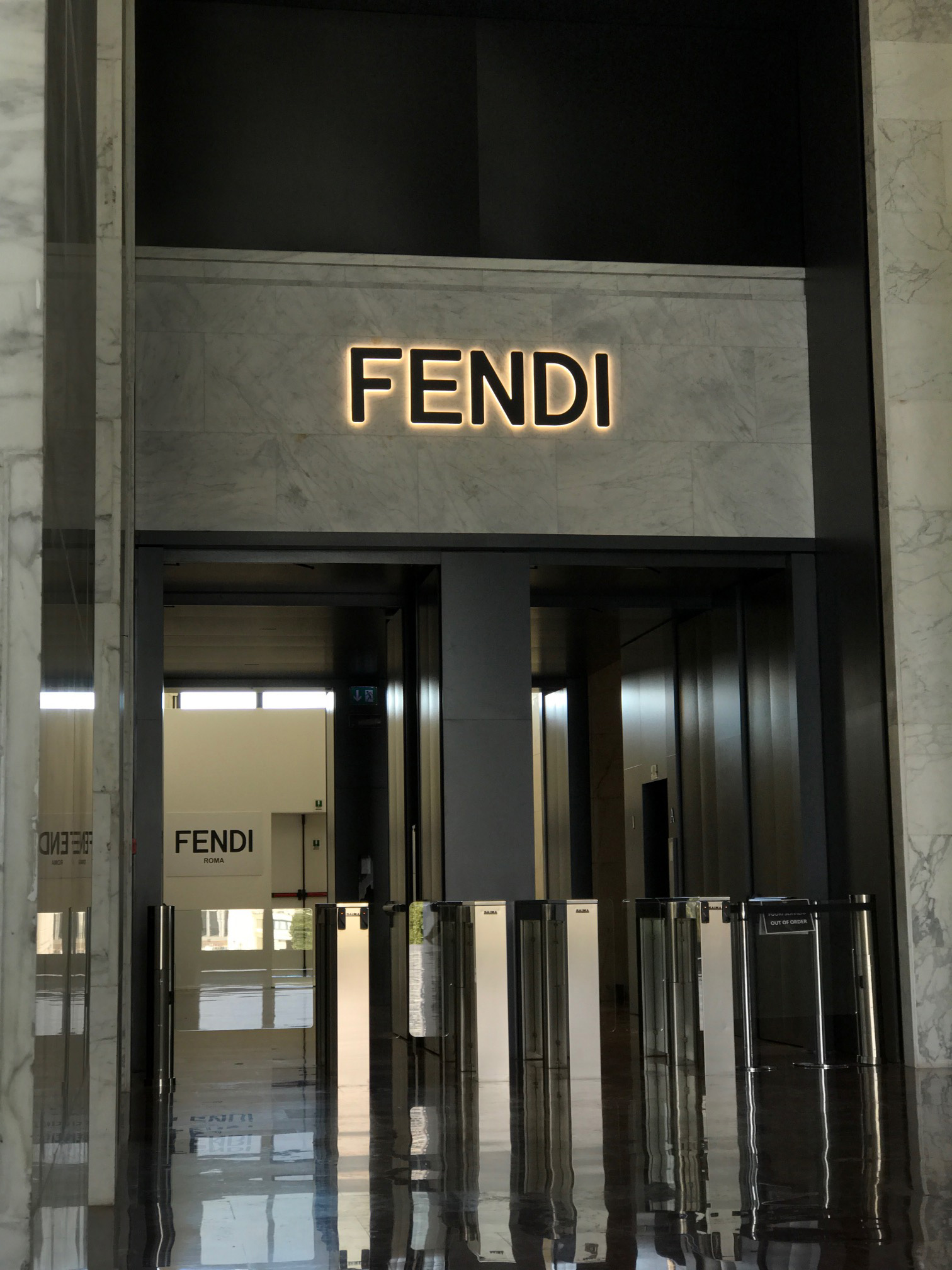 Fendi Roma - Luxbag